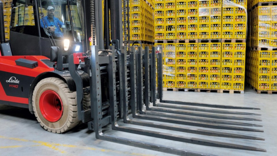 Schwerlaststapler » Gegengewichtsstapler ab 10 Tonnen Tragkfraft