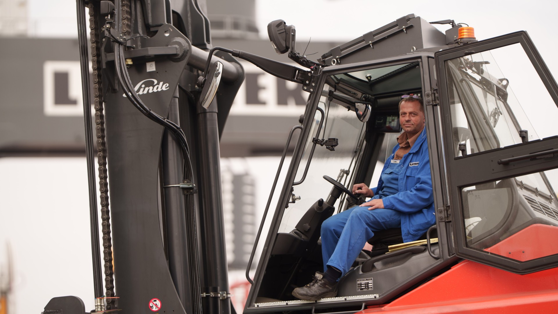 Liebherr | E160 von Linde Material Handling